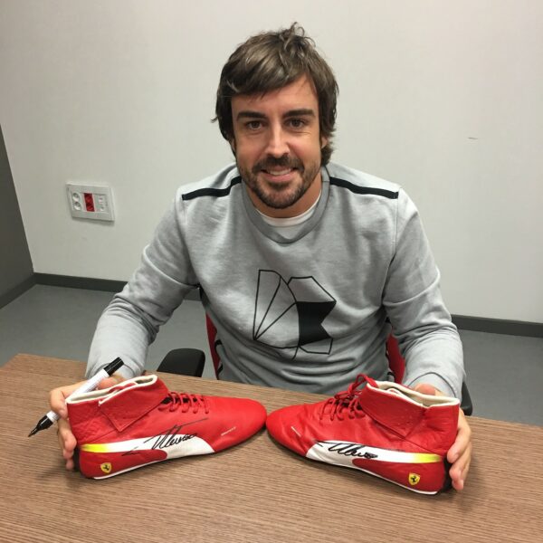 Firma Fernando Alonso archivos - Museo y Circuito Fernando Alonso
